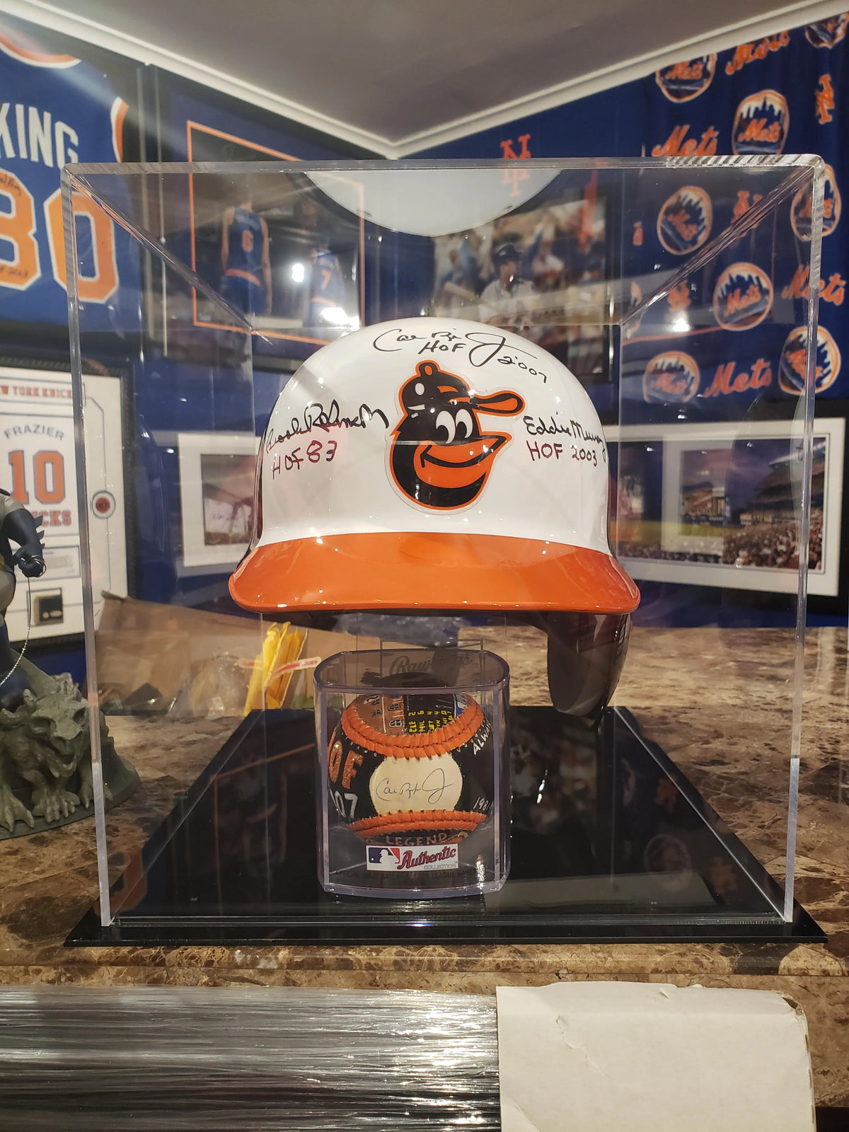 Batting Helmet Display Case Mini Helmet & Figurines Display Case